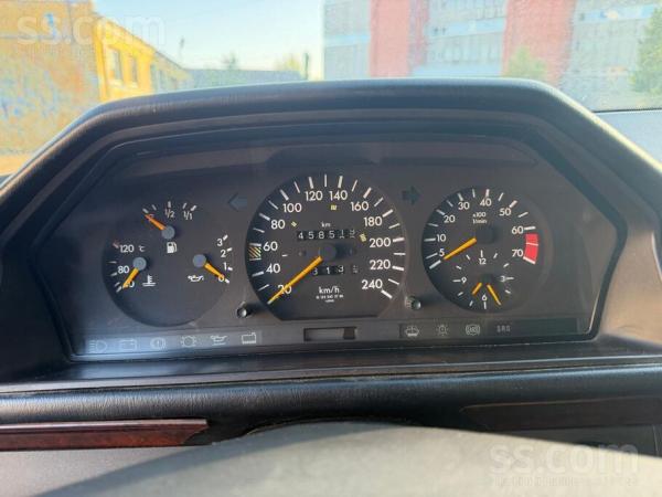 Pelēks Mercedes-Benz 260 1992 Rīga, ar dzinēja tilpumu 2.60 L un nobraukumu 459 tūkst. km par 3290 €, foto 5 vietnē AUTOMOTO.COM.LV