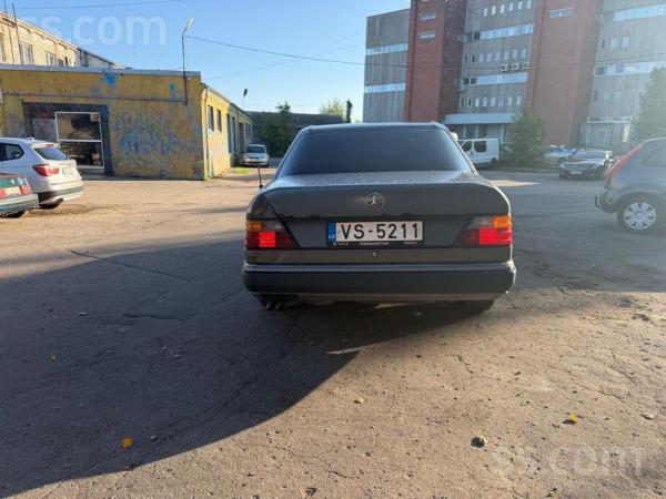 Pelēks Mercedes-Benz 260 1992 Rīga, ar dzinēja tilpumu 2.60 L un nobraukumu 459 tūkst. km par 3290 €, foto 9 vietnē AUTOMOTO.COM.LV