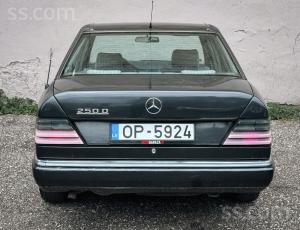 Серый Мерседес 260 1997 в Рига, объемом двигателя 2.50 л и пробегом 453 тыс. км за 2290 €, фото 4 на AUTOMOTO.COM.LV
