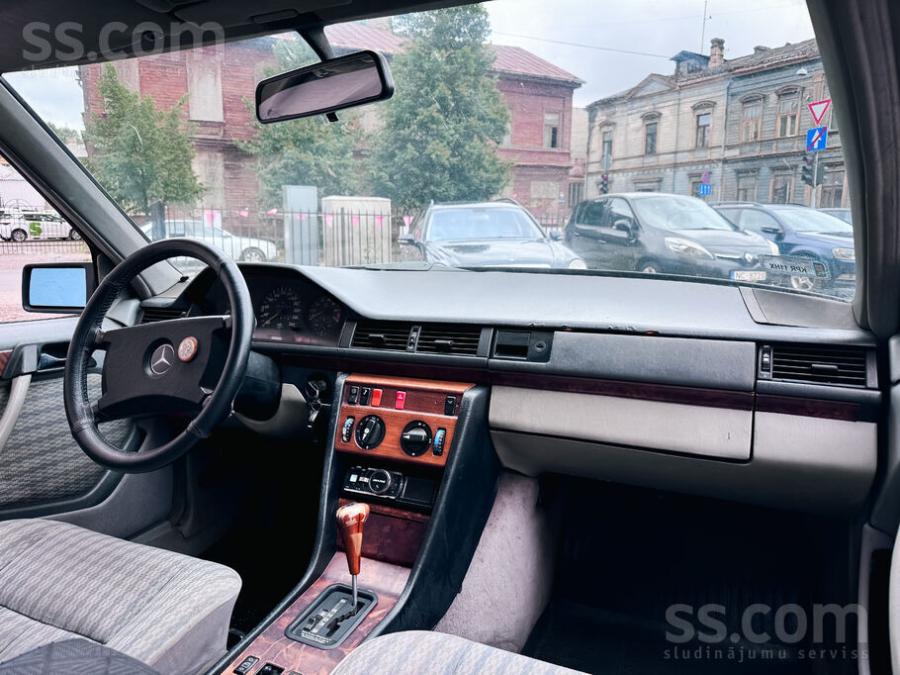 Серый Мерседес 260 1997 в Рига, объемом двигателя 2.50 л и пробегом 453 тыс. км за 2290 €, фото 8 на AUTOMOTO.COM.LV