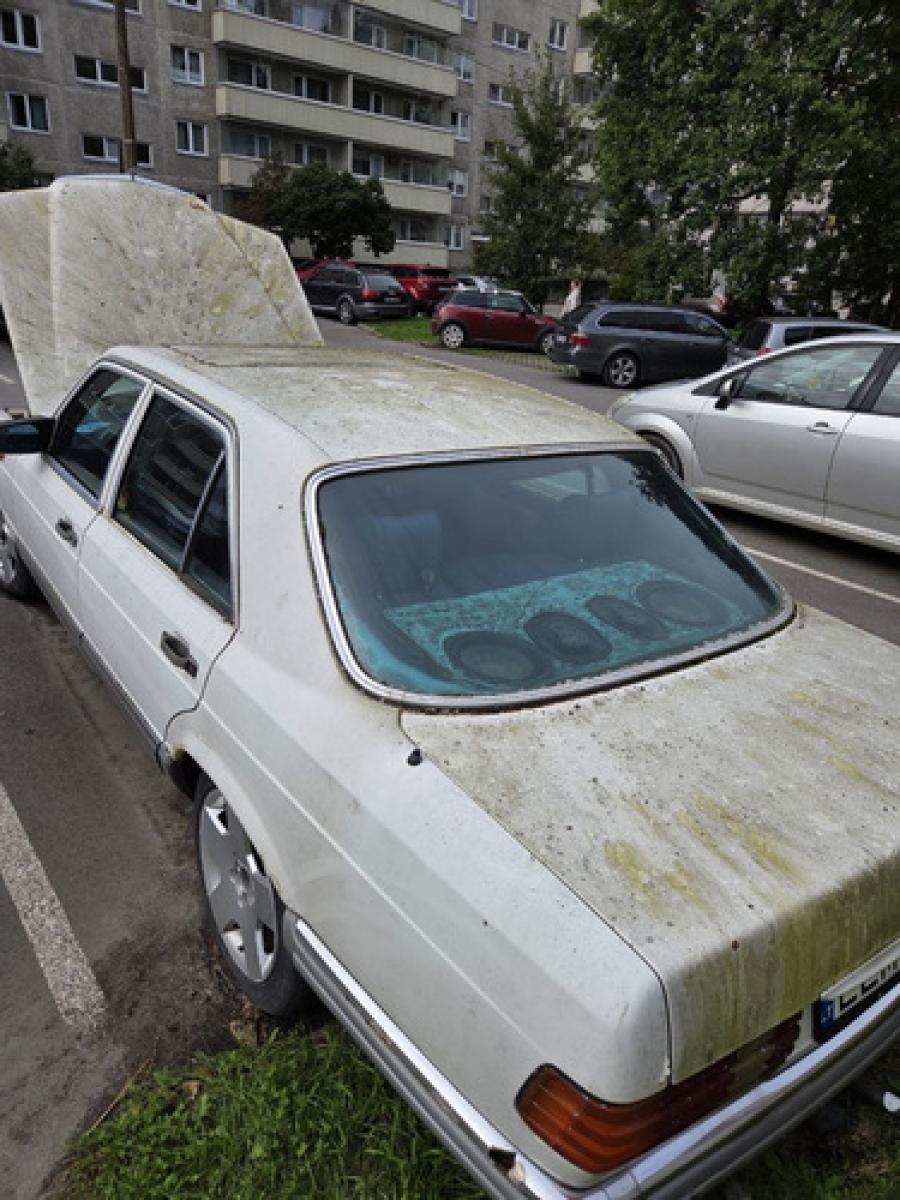 Beige Mercedes-Benz 280 1985 in Tallinn, with an engine capacity of 2.80 L and mileage of 0 thousand km for 600 €, photo 5 on AUTOMOTO.COM.LV