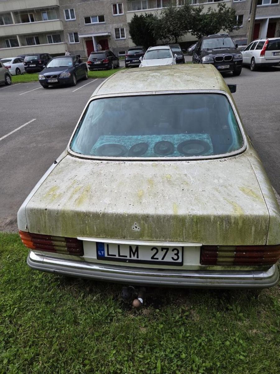 Beige Mercedes-Benz 280 1985 in Tallinn, with an engine capacity of 2.80 L and mileage of 0 thousand km for 600 €, photo 8 on AUTOMOTO.COM.LV