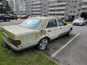 Beige Mercedes-Benz 280 1985 in Tallinn, with an engine capacity of 2.80 L and mileage of 0 thousand km for 600 €, photo 9 on AUTOMOTO.COM.LV