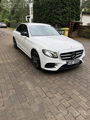Black Mercedes-Benz 280 2009 in Riga, with an engine capacity of 2.40 L and mileage of 1200 thousand km for 12000 €, photo  on AUTOMOTO.COM.LV