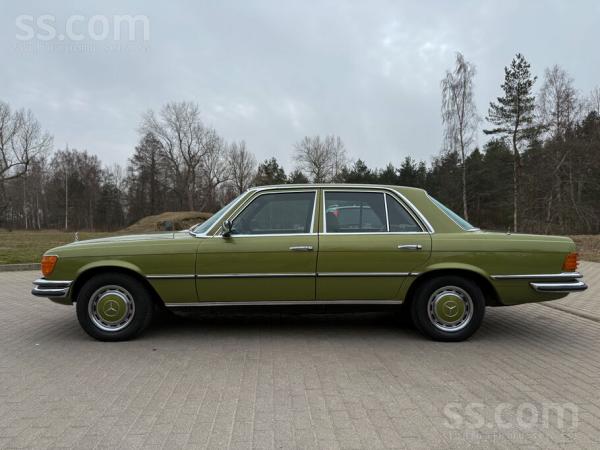 Green Mercedes-Benz 280 1977 in Liepaja, with an engine capacity of 2.80 L and mileage of 119 thousand km for 14900 €, photo 6 on AUTOMOTO.COM.LV