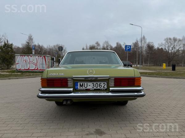 Green Mercedes-Benz 280 1977 in Liepaja, with an engine capacity of 2.80 L and mileage of 119 thousand km for 14900 €, photo 7 on AUTOMOTO.COM.LV