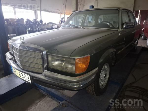 Зеленый Мерседес 280 1977 в Талси, объемом двигателя 2.80 л и пробегом 166 тыс. км за 17800 €, фото 2 на AUTOMOTO.COM.LV