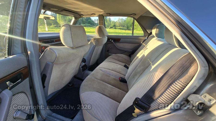 Pelēks Mercedes-Benz 280 1984 Tallina, ar dzinēja tilpumu 2.70 L un nobraukumu 280 tūkst. km par 5600 €, foto 11 vietnē AUTOMOTO.COM.LV