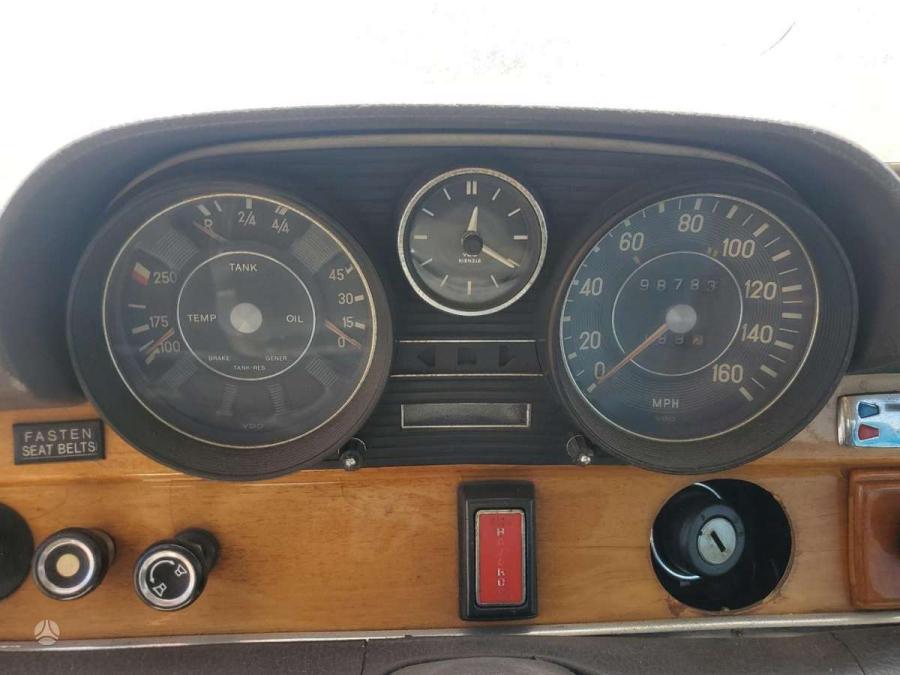 Белый Мерседес 280 1973 в Паневежис, объемом двигателя 4.50 л и пробегом 158 тыс. км за 5800 €, фото 9 на AUTOMOTO.COM.LV
