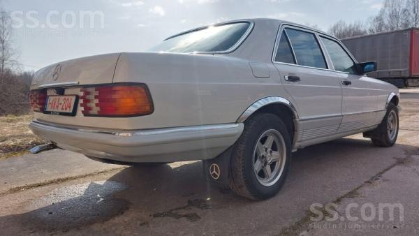 Balts Mercedes-Benz 280 1980 Šauļi, ar dzinēja tilpumu 2.60 L un nobraukumu 302 tūkst. km par 3500 €, foto 5 vietnē AUTOMOTO.COM.LV