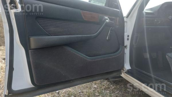 Balts Mercedes-Benz 280 1980 Šauļi, ar dzinēja tilpumu 2.60 L un nobraukumu 302 tūkst. km par 3500 €, foto 10 vietnē AUTOMOTO.COM.LV