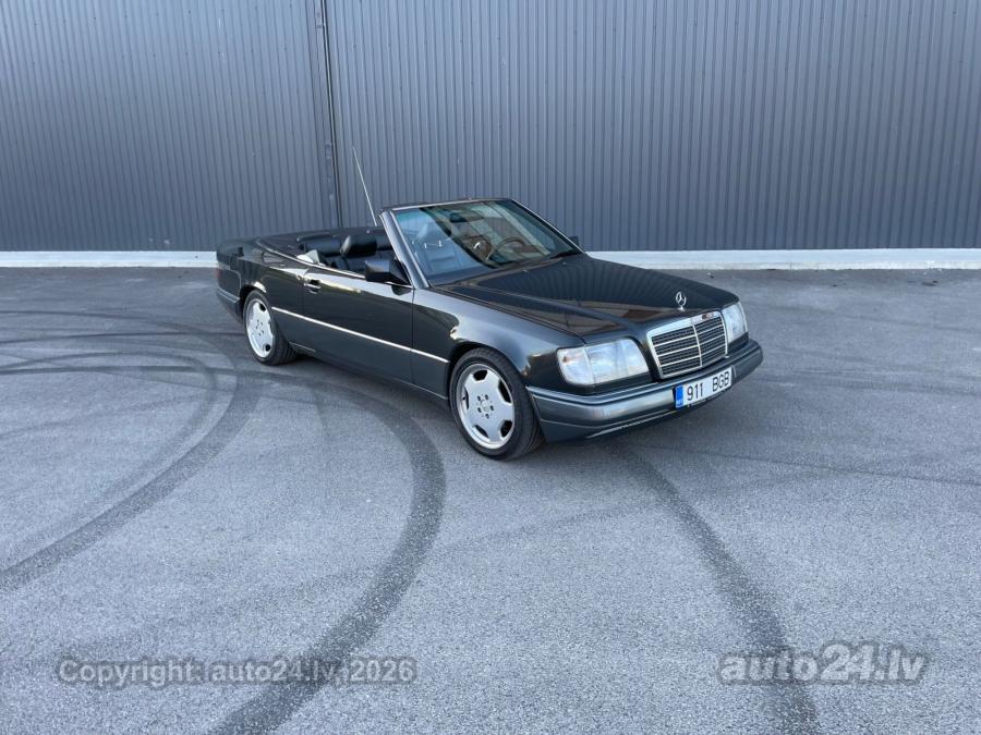 Black Mercedes-Benz 300 1993 in Tallinn, with an engine capacity of 3.00 L and mileage of 135 thousand km for 22900 €, photo 1 on AUTOMOTO.COM.LV