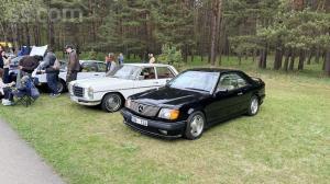 Black Mercedes-Benz 300 1989 in Riga, with an engine capacity of 3.00 L and mileage of 393 thousand km for 15000 €, photo 6 on AUTOMOTO.COM.LV