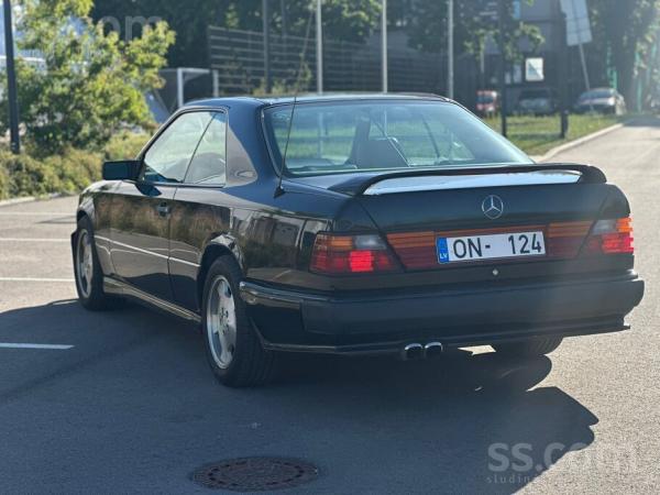 Melns Mercedes-Benz 300 1989 Rīga, ar dzinēja tilpumu 3.00 L un nobraukumu 396 tūkst. km par 11900 €, foto 3 vietnē AUTOMOTO.COM.LV