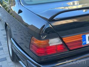 Melns Mercedes-Benz 300 1989 Rīga, ar dzinēja tilpumu 3.00 L un nobraukumu 396 tūkst. km par 11900 €, foto 21 vietnē AUTOMOTO.COM.LV