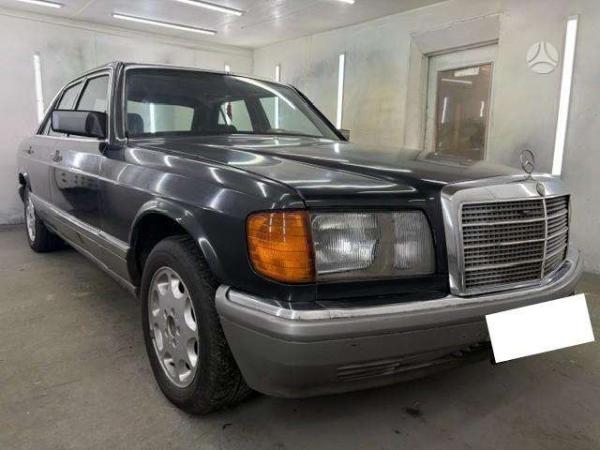 Black Mercedes-Benz 300 1988 in Alytus, with an engine capacity of 3.00 L and mileage of 480 thousand km for 3200 €, photo 2 on AUTOMOTO.COM.LV