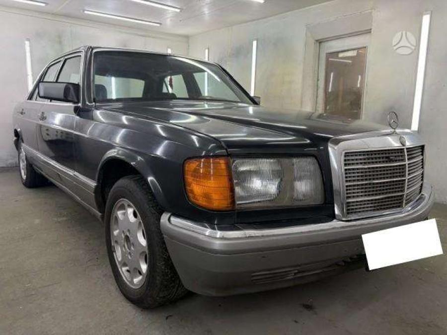 Melns Mercedes-Benz 300 1988 Alīta, ar dzinēja tilpumu 3.00 L un nobraukumu 480 tūkst. km par 3200 €, foto 3 vietnē AUTOMOTO.COM.LV