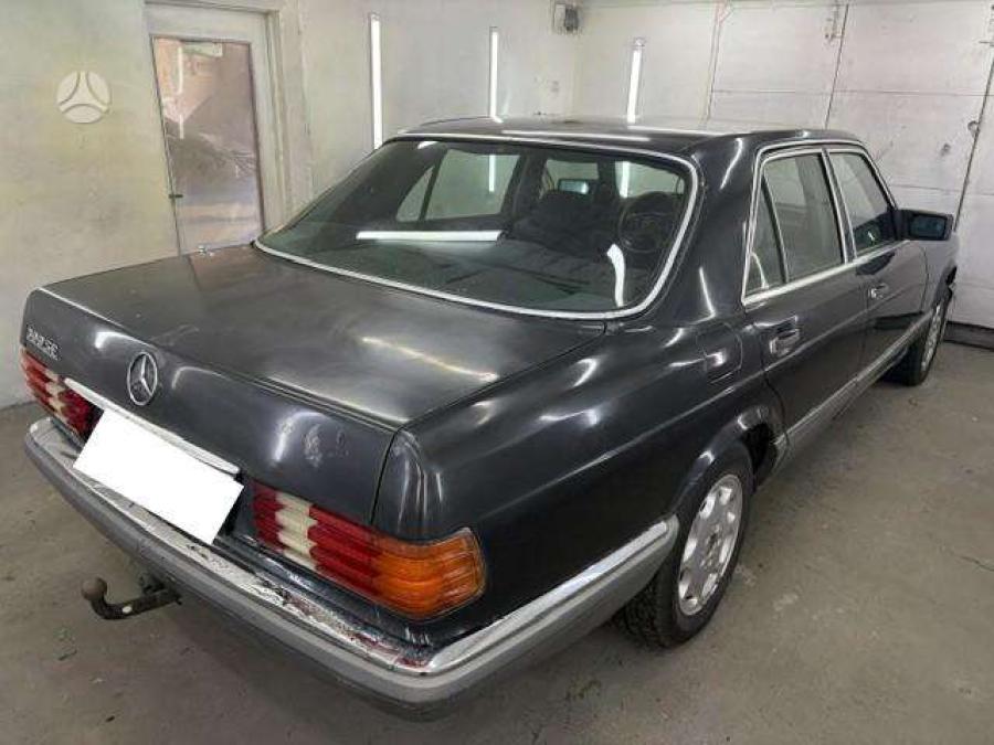 Melns Mercedes-Benz 300 1988 Alīta, ar dzinēja tilpumu 3.00 L un nobraukumu 480 tūkst. km par 3200 €, foto 7 vietnē AUTOMOTO.COM.LV