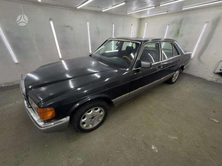 Melns Mercedes-Benz 300 1988 Alīta, ar dzinēja tilpumu 3.00 L un nobraukumu 480 tūkst. km par 3200 €, foto 10 vietnē AUTOMOTO.COM.LV