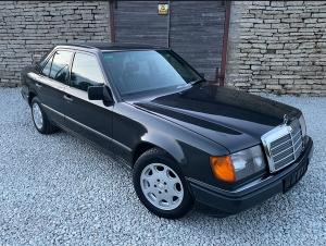 Black Mercedes-Benz 300 1988 in Tallinn, with an engine capacity of 3.00 L and mileage of 382 thousand km for 9999 €, photo 4 on AUTOMOTO.COM.LV