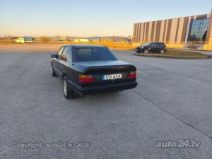 Black Mercedes-Benz 300 1991 in Tallinn, with an engine capacity of 3.00 L and mileage of 0 thousand km for 3200 €, photo 5 on AUTOMOTO.COM.LV