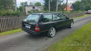 Черный Мерседес 300 1992 в Таллин, объемом двигателя 3.00 л и пробегом 356 тыс. км за 3800 €, фото 3 на AUTOMOTO.COM.LV