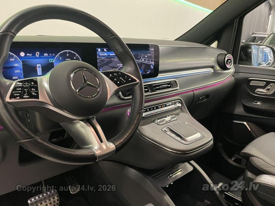 Black Mercedes-Benz 300 2024 in Tallinn, with an engine capacity of 1.95 L and mileage of 55 thousand km for 89900 €, photo 13 on AUTOMOTO.COM.LV