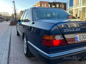 Синий Мерседес 300 1989 в Таллин, объемом двигателя 3.00 л и пробегом 310 тыс. км за 14999 €, фото 8 на AUTOMOTO.COM.LV
