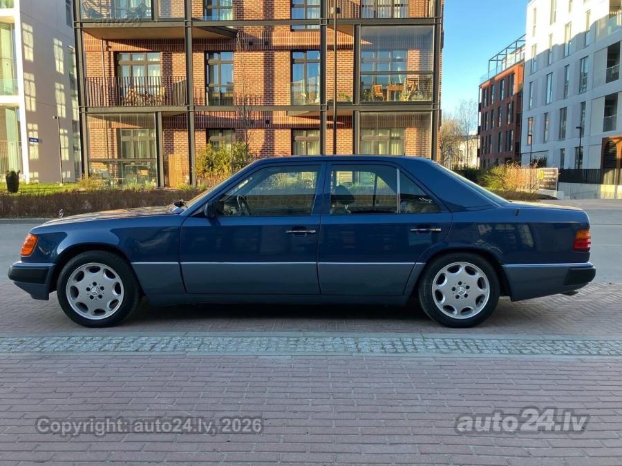 Синий Мерседес 300 1989 в Таллин, объемом двигателя 3.00 л и пробегом 310 тыс. км за 14999 €, фото 10 на AUTOMOTO.COM.LV