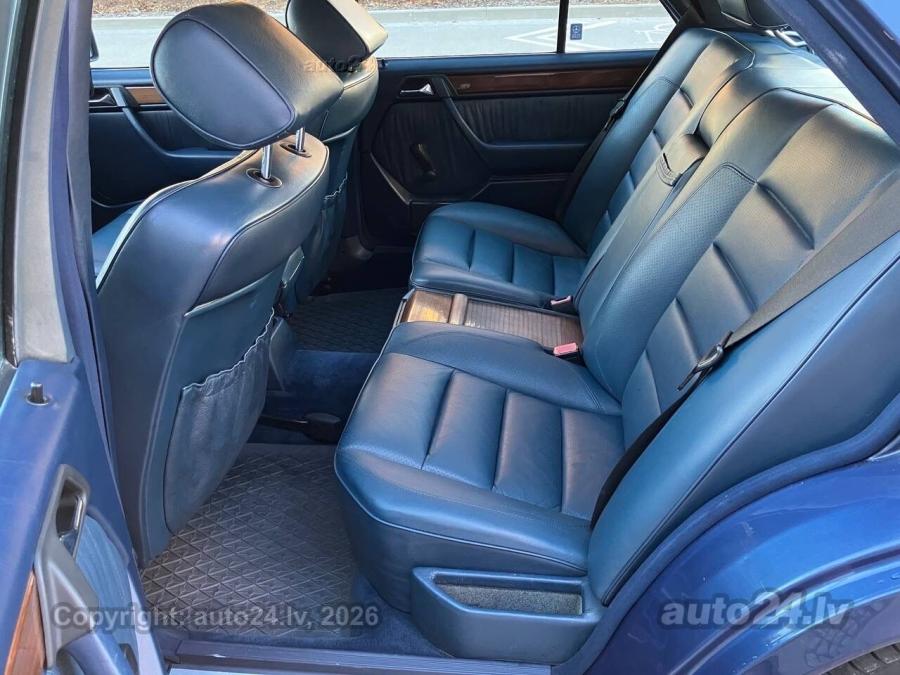 Синий Мерседес 300 1989 в Таллин, объемом двигателя 3.00 л и пробегом 310 тыс. км за 14999 €, фото 21 на AUTOMOTO.COM.LV