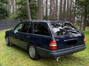 Синий Мерседес 300 1991 в Вильнюс, объемом двигателя 2.96 л и пробегом 243 тыс. км за 5500 €, фото 4 на AUTOMOTO.COM.LV
