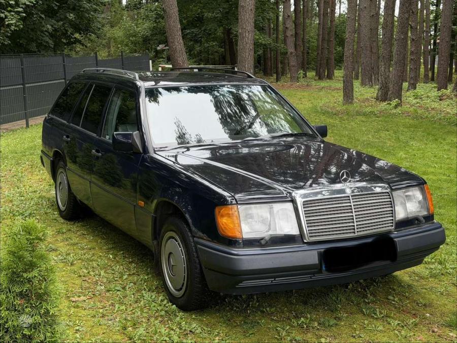 Синий Мерседес 300 1991 в Вильнюс, объемом двигателя 2.96 л и пробегом 243 тыс. км за 5500 €, фото 8 на AUTOMOTO.COM.LV