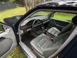 Синий Мерседес 300 1991 в Вильнюс, объемом двигателя 2.96 л и пробегом 243 тыс. км за 5500 €, фото 19 на AUTOMOTO.COM.LV