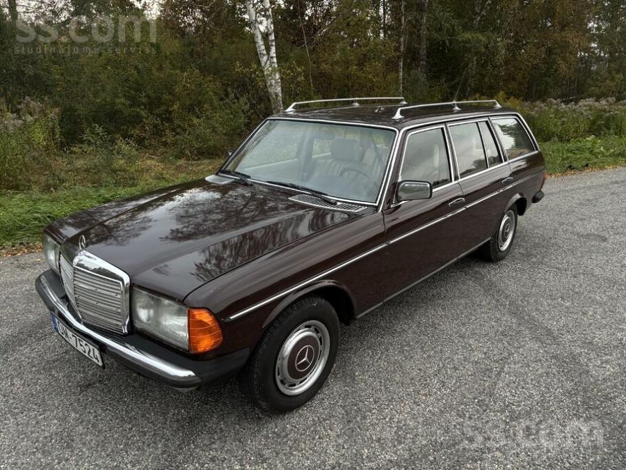 Brown Mercedes-Benz 300 1981 in Riga, with an engine capacity of 3.00 L and mileage of 471 thousand km for 6600 €, photo 3 on AUTOMOTO.COM.LV
