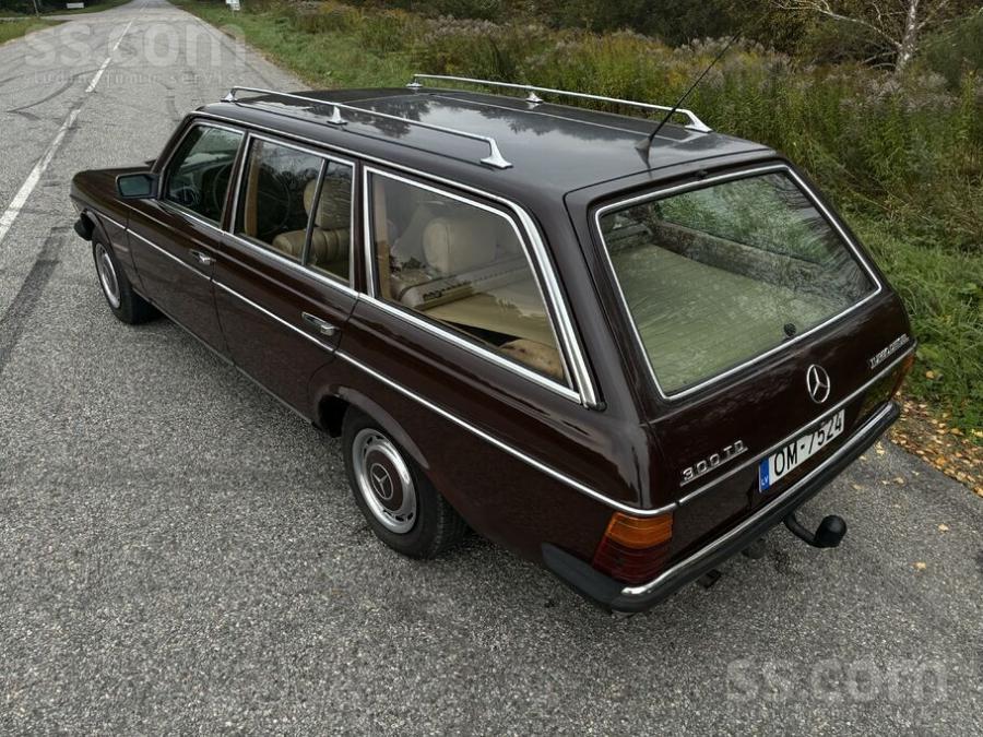 Brown Mercedes-Benz 300 1981 in Riga, with an engine capacity of 3.00 L and mileage of 471 thousand km for 6600 €, photo 6 on AUTOMOTO.COM.LV