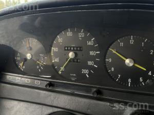 Brown Mercedes-Benz 300 1981 in Riga, with an engine capacity of 3.00 L and mileage of 471 thousand km for 6600 €, photo 10 on AUTOMOTO.COM.LV
