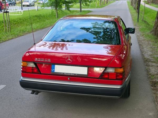 Мерседес 300 1988 в Каунас, объемом двигателя 3.00 л и пробегом 325 тыс. км за 8500 €, фото 3 на AUTOMOTO.COM.LV