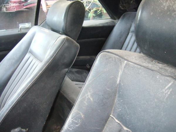 Mercedes-Benz 300 1991 in Klaipeda, with an engine capacity of 3.00 L and mileage of 225 thousand km for 5500 €, photo 6 on AUTOMOTO.COM.LV