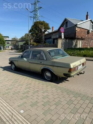 Zaļš Mercedes-Benz 300 1981 Liepāja, ar dzinēja tilpumu 1.80 L un nobraukumu 450 tūkst. km par 2250 €, foto 3 vietnē AUTOMOTO.COM.LV