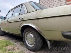 Zaļš Mercedes-Benz 300 1981 Liepāja, ar dzinēja tilpumu 3.00 L un nobraukumu 429 tūkst. km par 3000 €, foto 9 vietnē AUTOMOTO.COM.LV