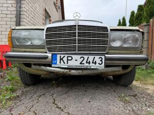 Zaļš Mercedes-Benz 300 1981 Liepāja, ar dzinēja tilpumu 3.00 L un nobraukumu 429 tūkst. km par 3000 €, foto 15 vietnē AUTOMOTO.COM.LV