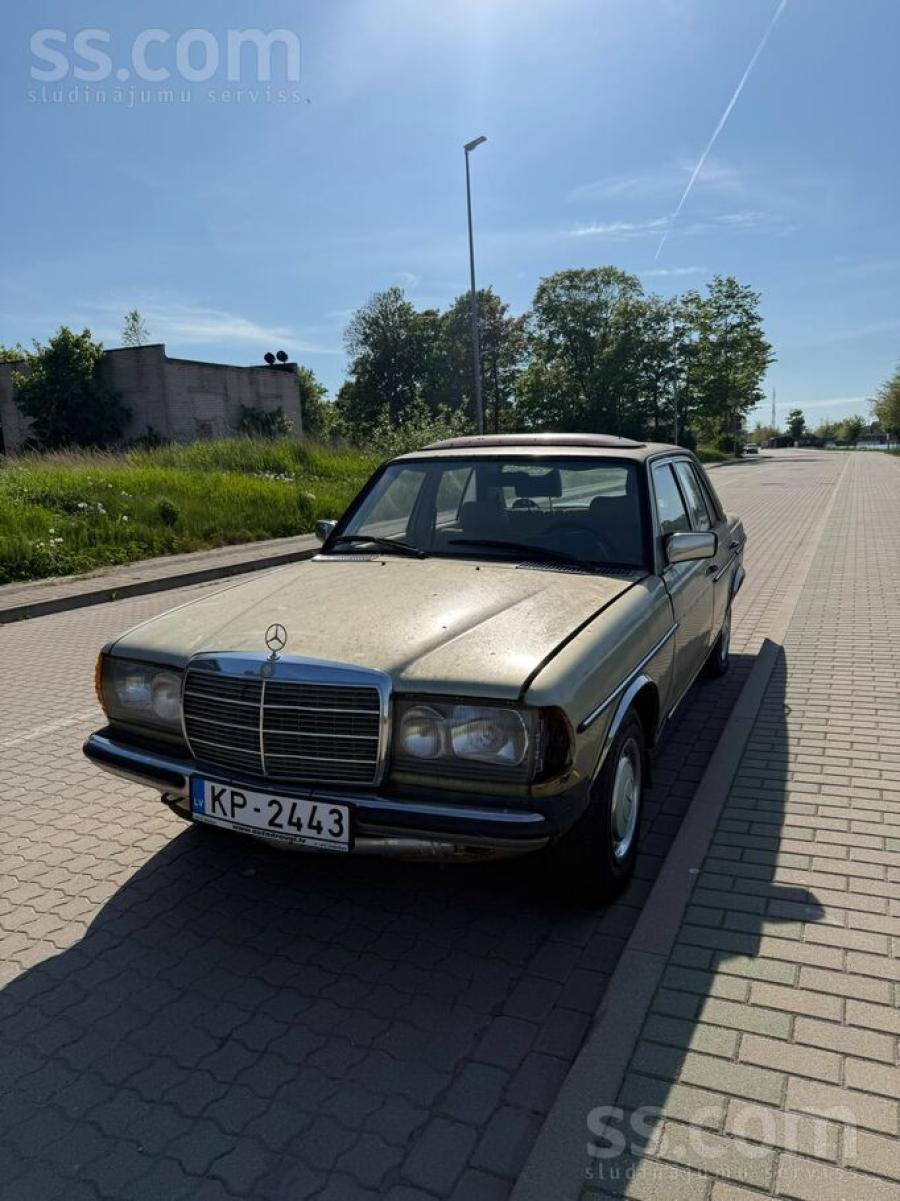 Zaļš Mercedes-Benz 300 1981 Liepāja, ar dzinēja tilpumu 3.00 L un nobraukumu 429 tūkst. km par 3000 €, foto 18 vietnē AUTOMOTO.COM.LV