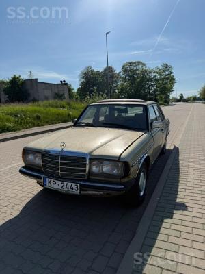 Zaļš Mercedes-Benz 300 1981 Liepāja, ar dzinēja tilpumu 3.00 L un nobraukumu 456 tūkst. km par 1400 €, foto 13 vietnē AUTOMOTO.COM.LV