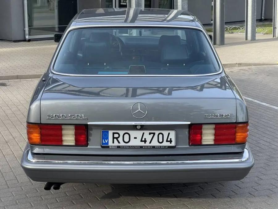 Серый Мерседес 300 1987 в Юрмала, объемом двигателя 3.00 л и пробегом 93 тыс. км за 14850 €, фото 6 на AUTOMOTO.COM.LV