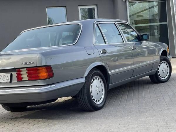 Pelēks Mercedes-Benz 300 1987 Jūrmala, ar dzinēja tilpumu 3.00 L un nobraukumu 93 tūkst. km par 14850 €, foto 10 vietnē AUTOMOTO.COM.LV