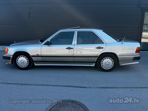 Grey Mercedes-Benz 300 1987 in Tallinn, with an engine capacity of 3.00 L and mileage of 157 thousand km for 15500 €, photo 1 on AUTOMOTO.COM.LV