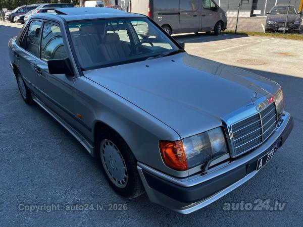 Grey Mercedes-Benz 300 1987 in Tallinn, with an engine capacity of 3.00 L and mileage of 157 thousand km for 15500 €, photo 4 on AUTOMOTO.COM.LV