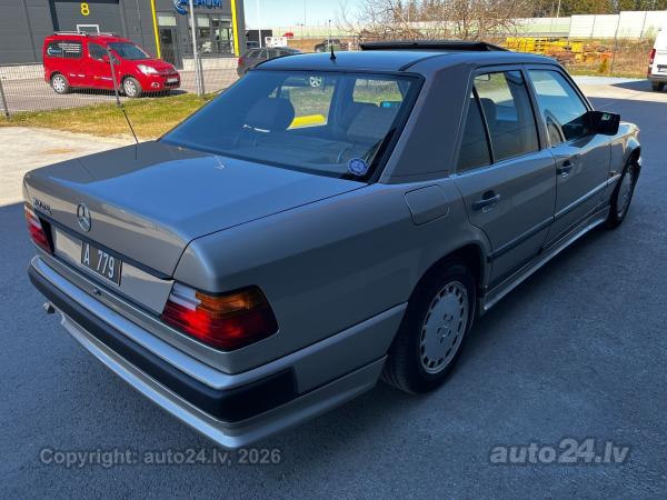 Grey Mercedes-Benz 300 1987 in Tallinn, with an engine capacity of 3.00 L and mileage of 157 thousand km for 15500 €, photo 5 on AUTOMOTO.COM.LV