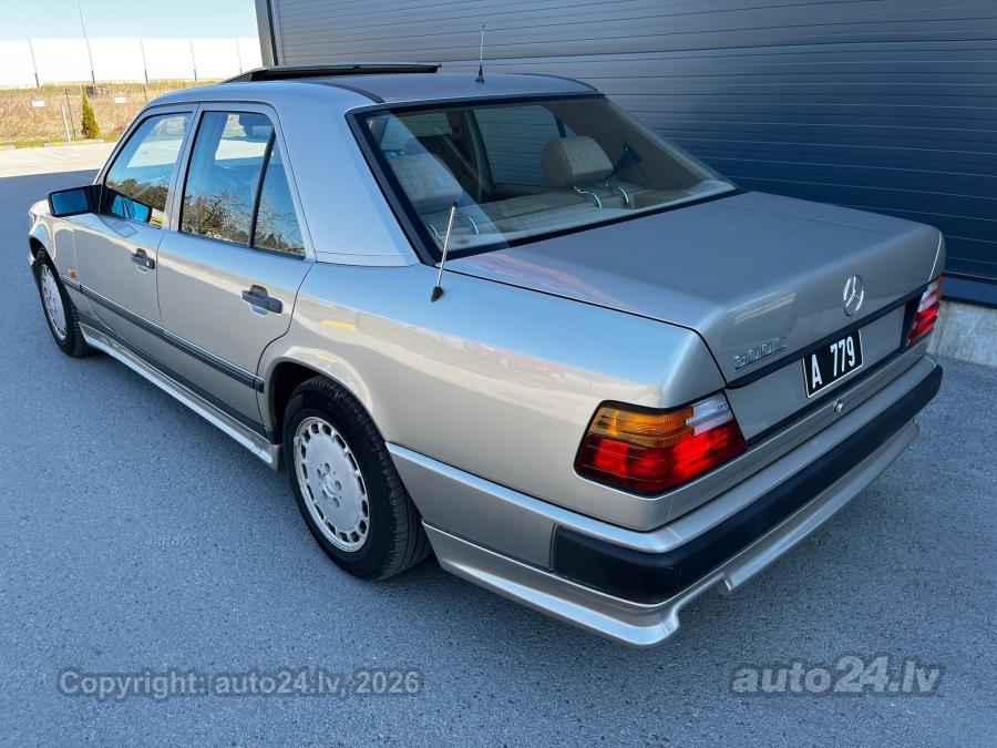 Grey Mercedes-Benz 300 1987 in Tallinn, with an engine capacity of 3.00 L and mileage of 157 thousand km for 15500 €, photo 4 on AUTOMOTO.COM.LV