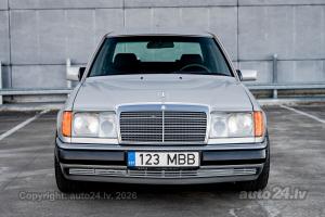Pelēks Mercedes-Benz 300 1992 Tallina, ar dzinēja tilpumu 3.00 L un nobraukumu 313 tūkst. km par 7999 €, foto  vietnē AUTOMOTO.COM.LV